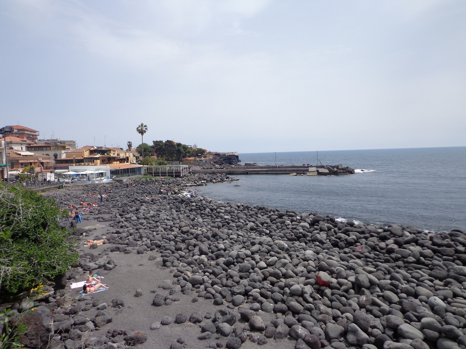 A Catania è già primavera: | oggi in città 22 gradi - BlogSicilia ...