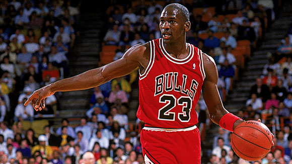 17 febbraio Sette Santi Fondatori. Nasce Micheal Jordan, scoppia ...