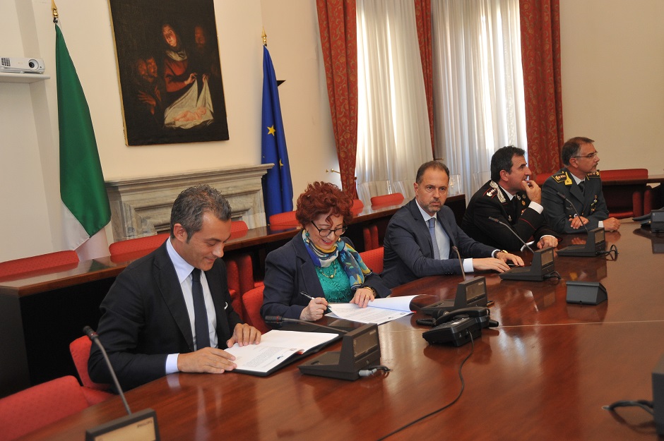 Protocollo di legalità per contrastare l'infiltrazione della mafia nei ...