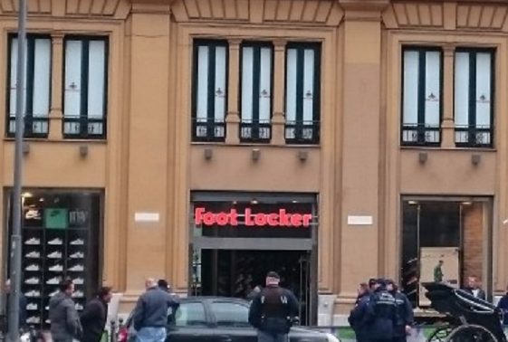Foot Locker assume addetti vendita in Sicilia, i requisiti e come ...