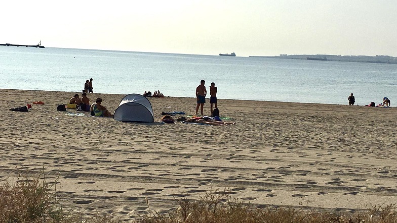 Tende e bivacchi a Marina di Priolo, le forze dell'ordine liberano la ...