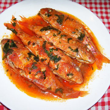 Triglie-livornese-ricetta-tradizione-cucina-mare-cultura-ebraica