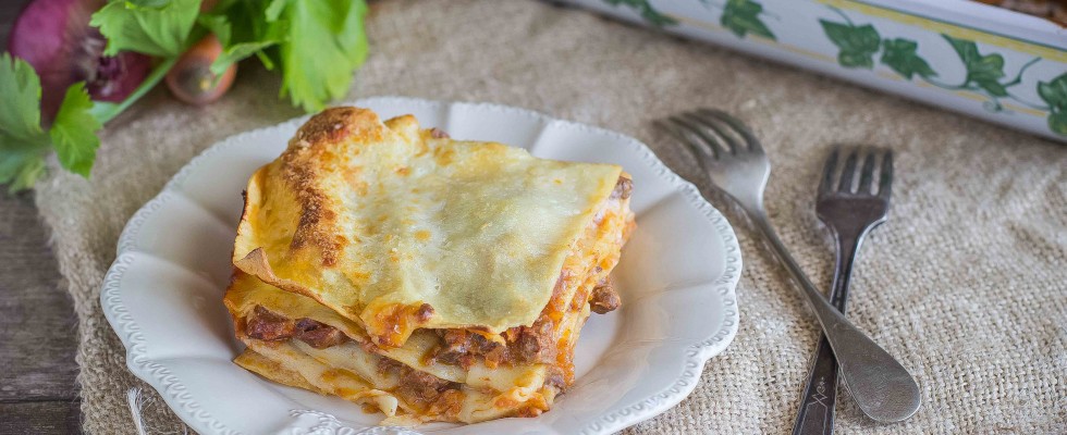 Vincisgrassi-lasagne-tradizione-Marche-pasta-farcita