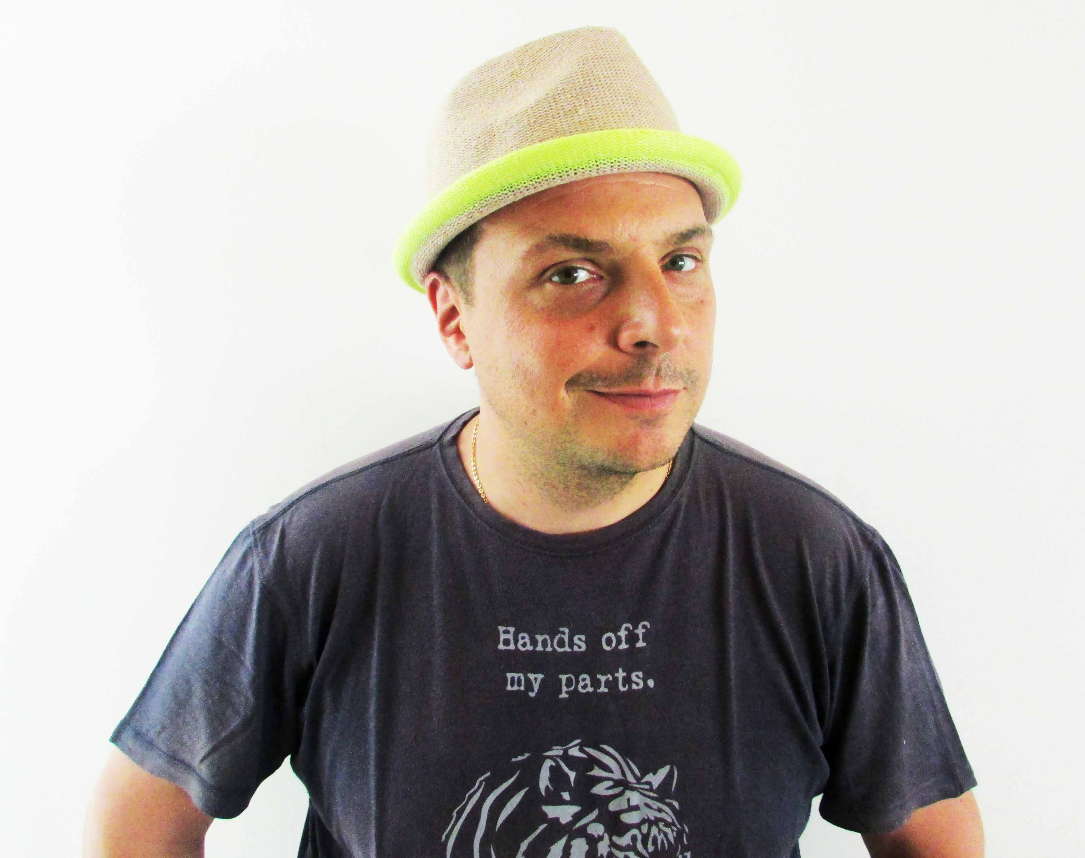 Brusco ritorna con un nuovo singolo "Mi Accendo" - BlogSicilia - Ultime ...