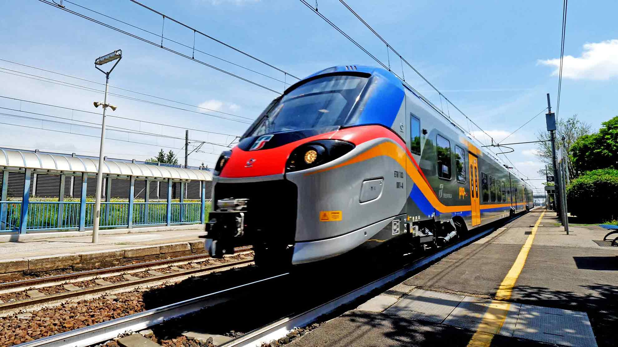 Al via il servizio treno più autobus per raggiungere le spiagge di San ...