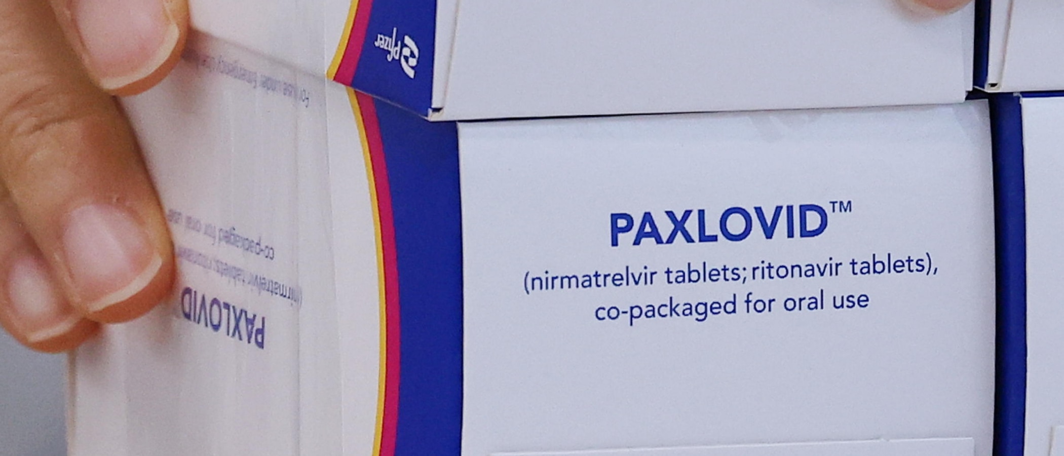 Come funziona il Paxlovid, la cura anti Covid19 di Pfizer? E gli ...