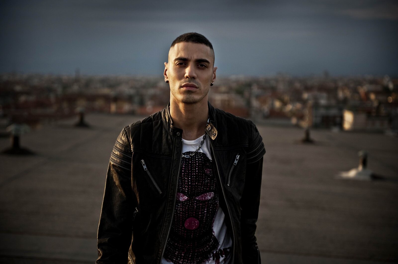 Marracash feat. Calcutta il nuovo singolo Laurea ad Honorem ...