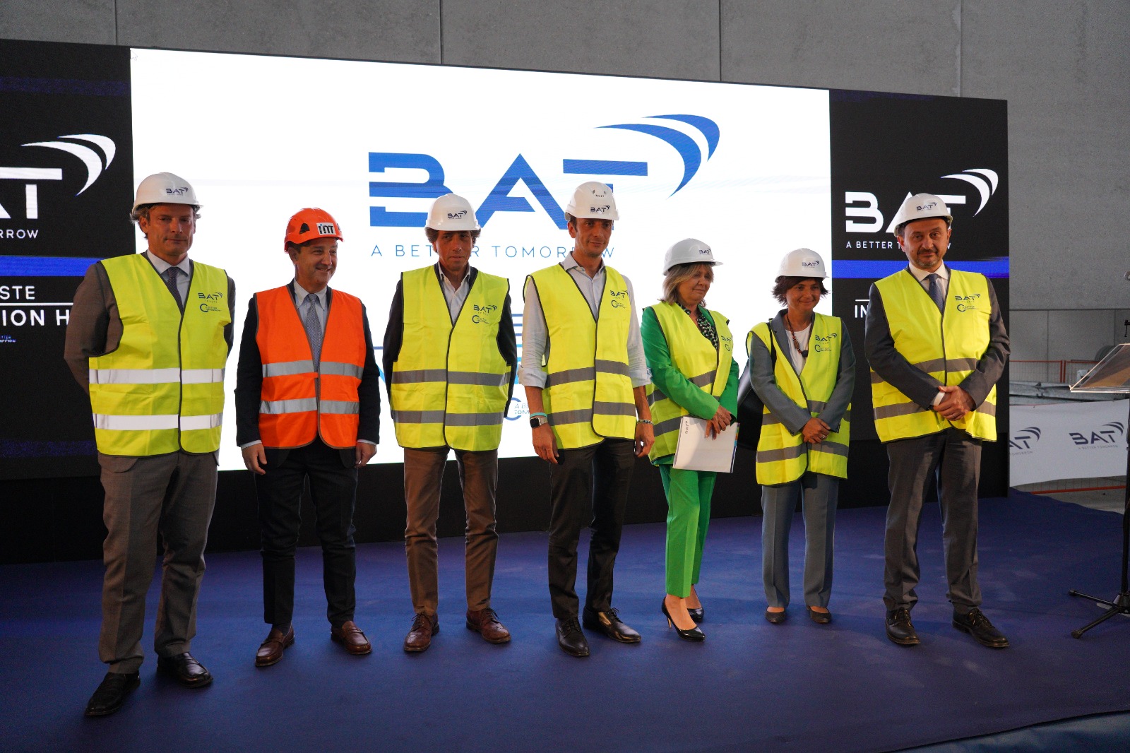 Trieste, completato il tetto del nuovo centro di produzione di BAT ...