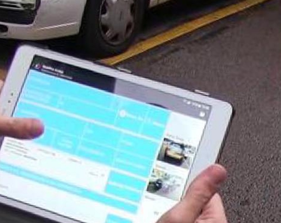 Arrivano le multe digitali, la rivoluzione al comando di polizia ...