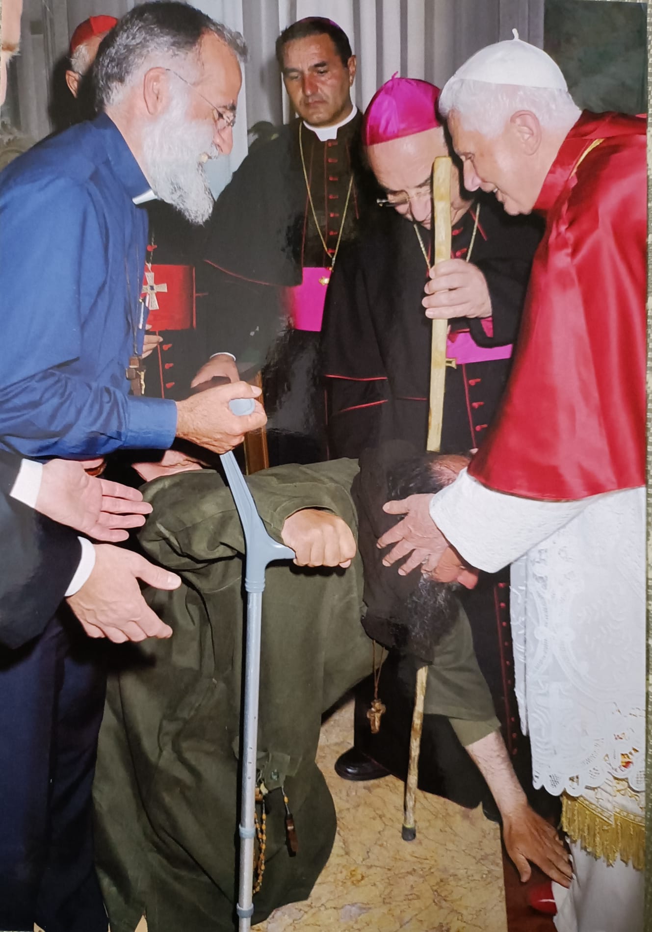 Biagio Conte e l'incontro con Papa Ratzinger, il ricordo della Missione ...