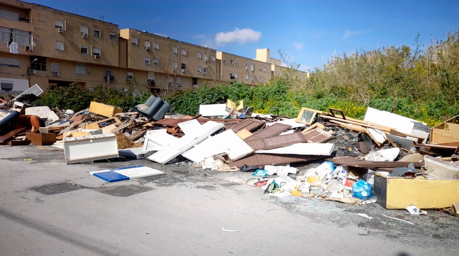 "La gente dello Zen si merita questo?", quartiere sommerso dalla ...