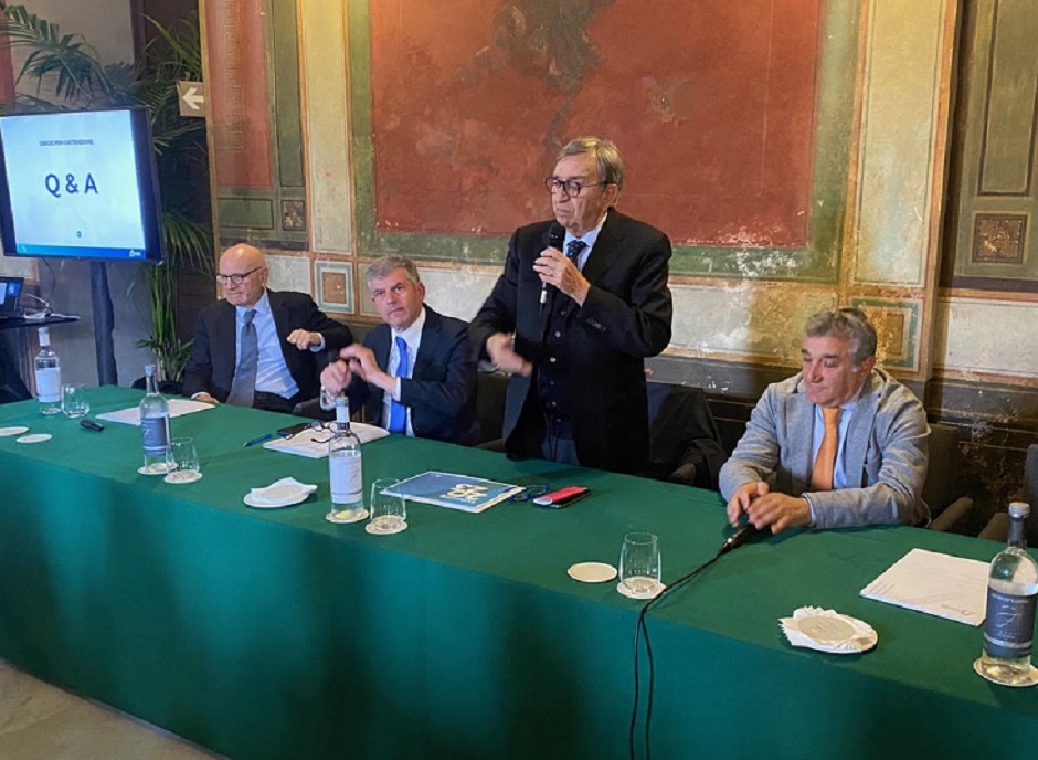 "Caro Voli per la Sicilia ecco perchè succede", Vito Riggio a Talk ...