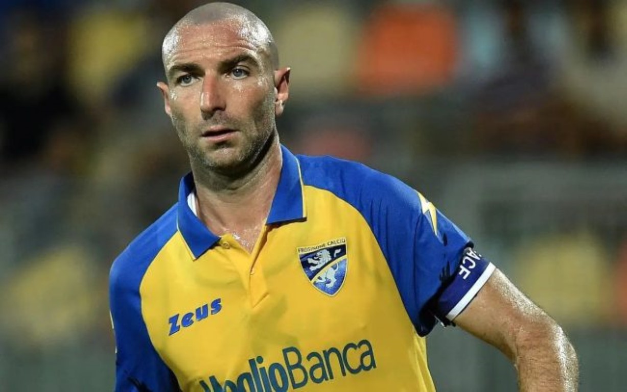Lucioni è un nuovo giocatore del Palermo, c'è l'ufficialità del club ...