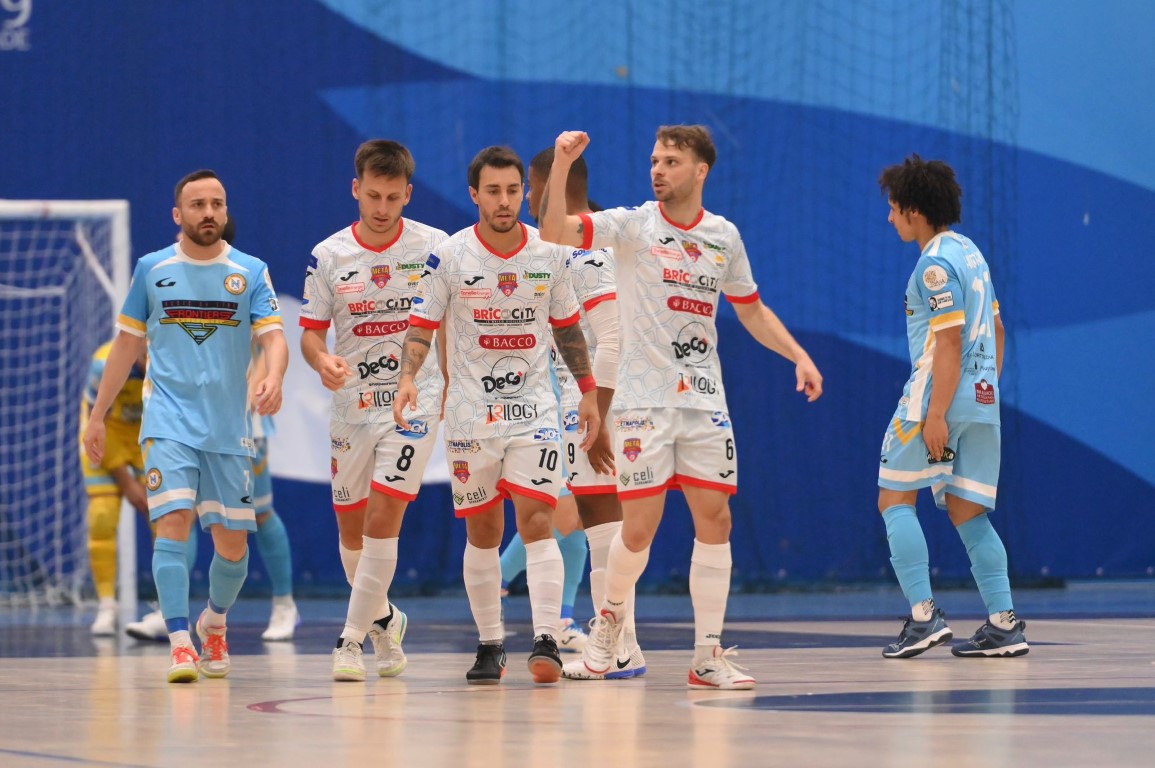 Il cuore non basta alla Meta Catania, Napoli si qualifica alle ...