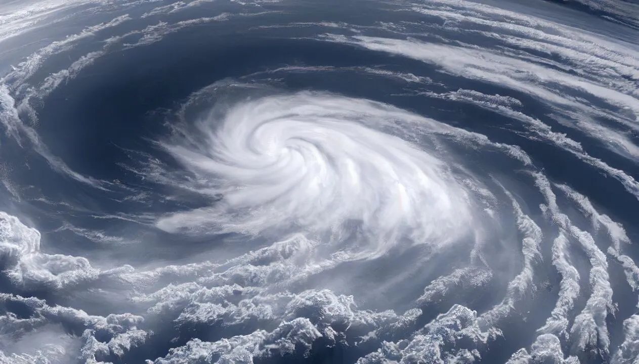 Arriva un uragano mediterraneo e lambisce la Sicilia orientale, i rischi per l'isola ...