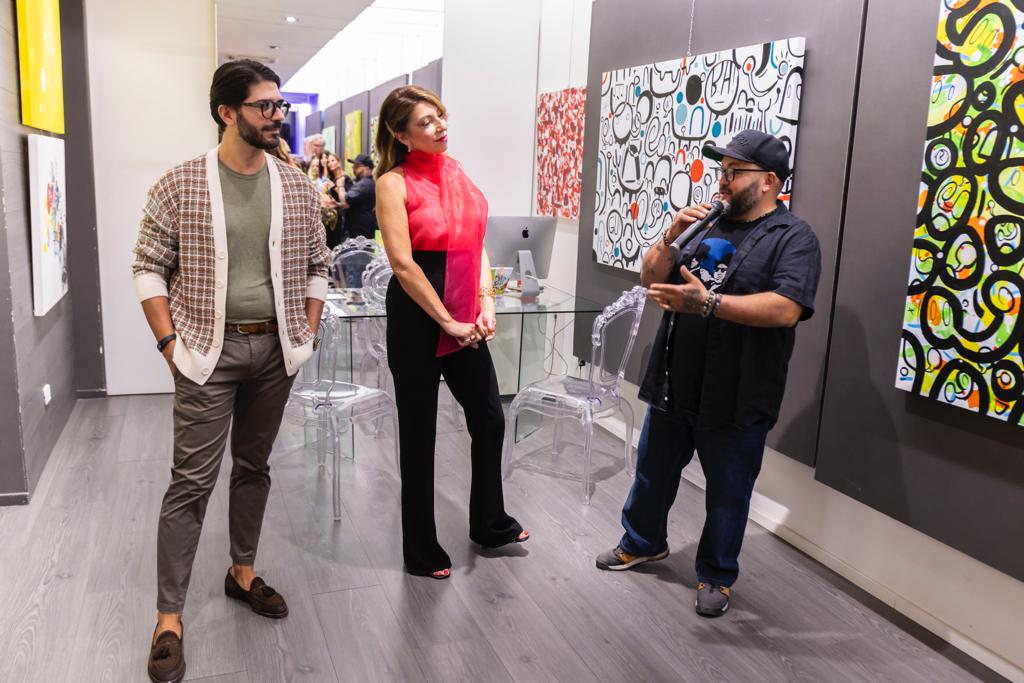 Due opere di Willow esposte nella sede di Profumerie Dabbene Concept ...