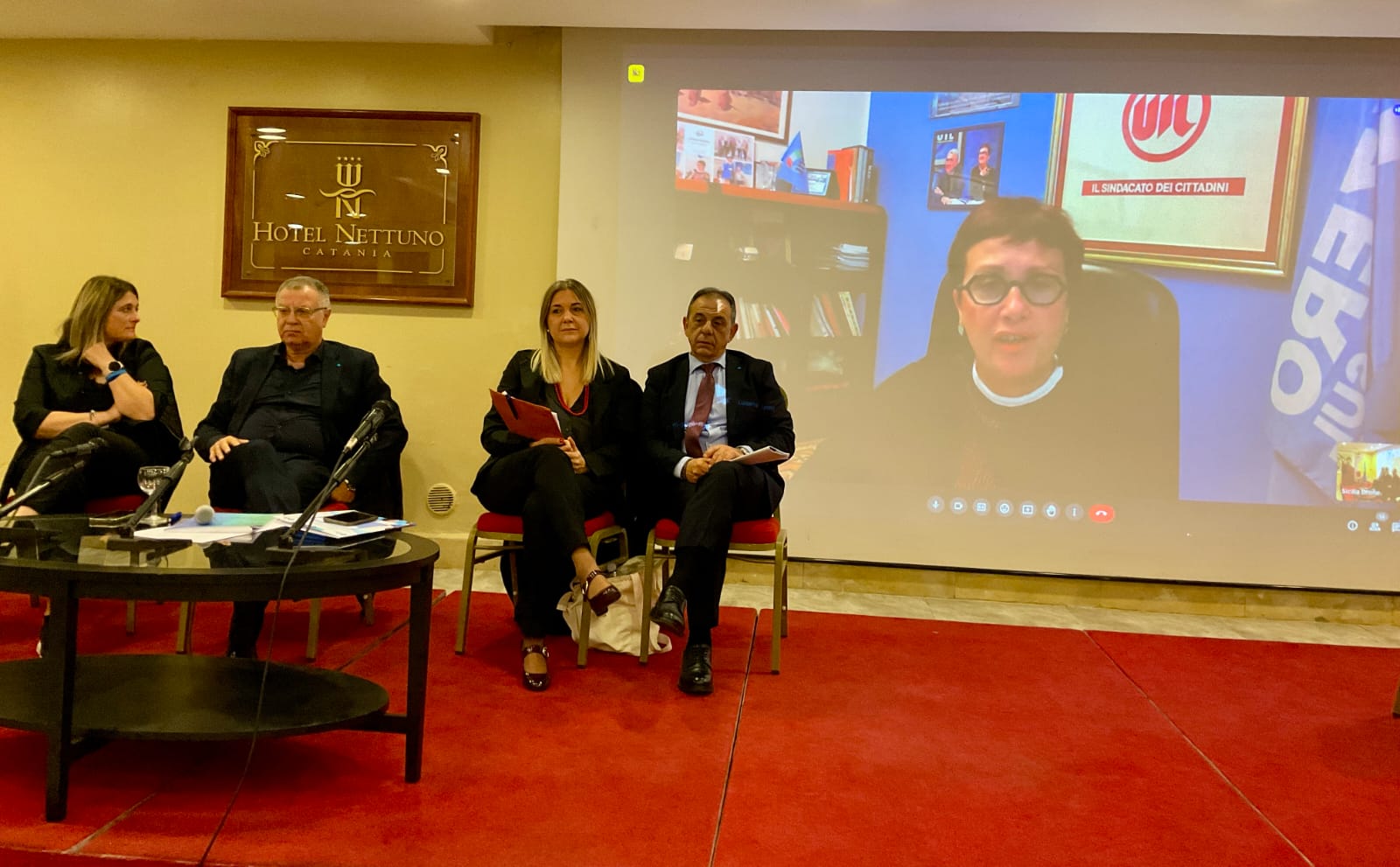 "La sanità appartiene a tutti, per questo scendiamo in piazza per i contratti", il grido della ...