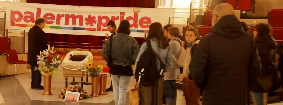L'ultimo saluto a Luigi Carollo, uno dei padri del Palermo Pride ...
