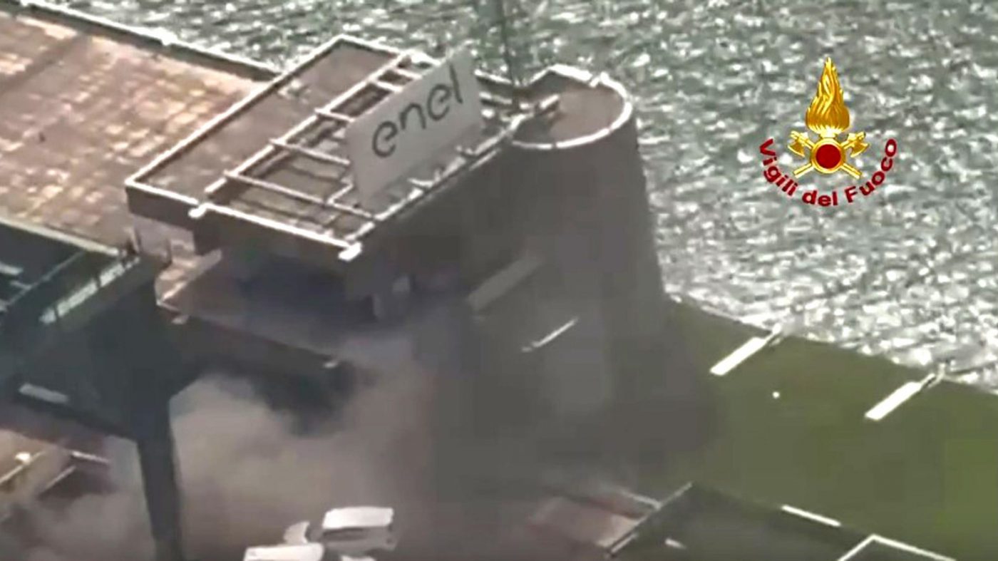 Esplosione in una centrale elettrica dell'Enel, ci sono vittime e dispersi