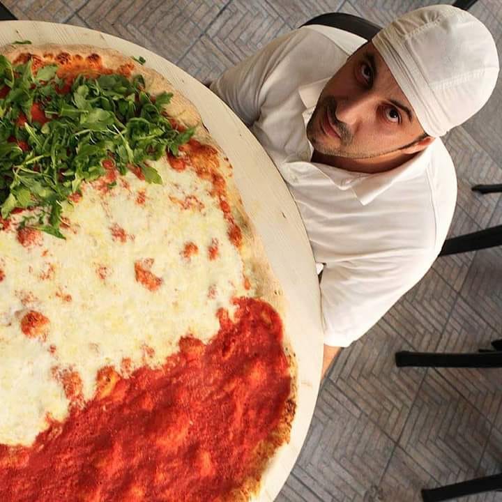 Morto per un malore un pizzaiolo di Capaci, il dolore degli amici