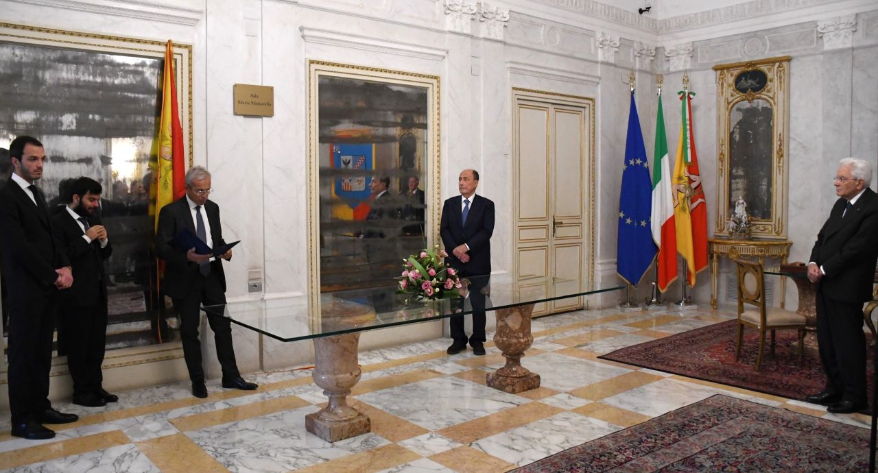 La Regione dedica Sala degli Specchi all’avvocato Maria Mattarella ...