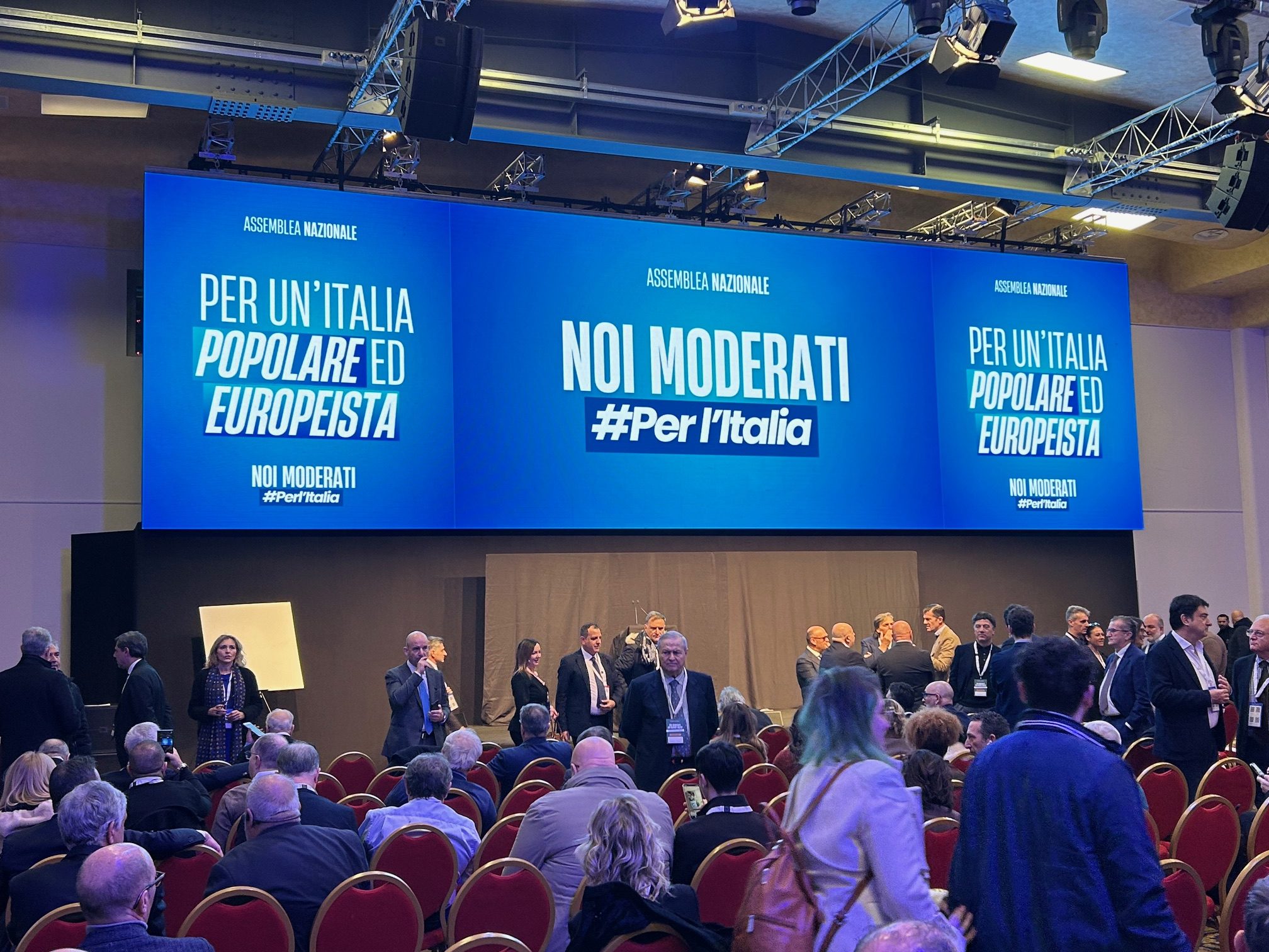 Via all'assemblea nazionale di 'Noi Moderati' "per un'Italia popolare ...