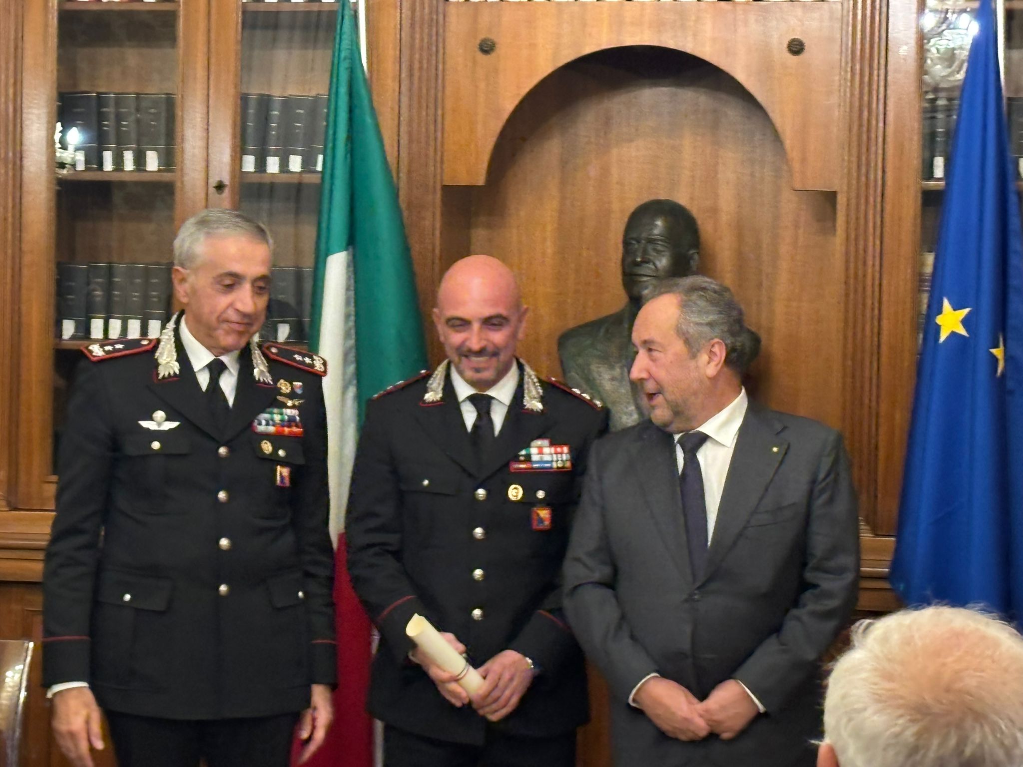 Al Tenente Colonnello Marco Montemagno l’onorificenza al Merito della ...