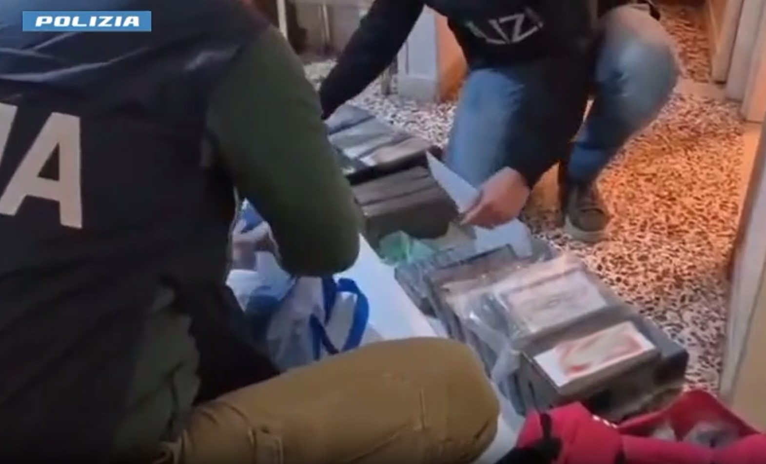 Il tesoro di casa era la cocaina, ben 37 chili in un ripostiglio ...