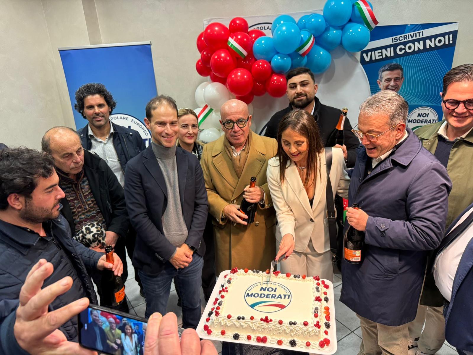 Noi Moderati, inaugurata sede a Valverde - BlogSicilia - Ultime notizie ...